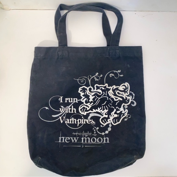Twilight | Bags | The Twilight Saga New Moon I Run With Vampires Black ...